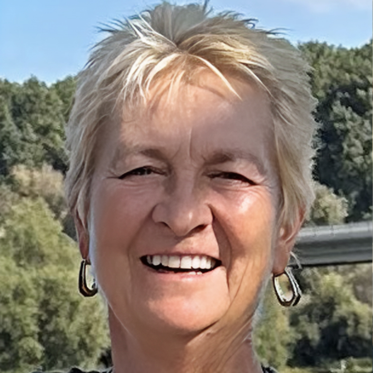 Pam McCoy - Wilmington College (Wilmington, Ohio) Liberal Arts College